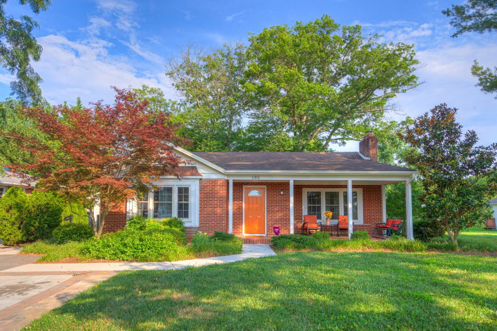 Hokie Haven Midtown
Walking Distance To Vt - Blacksburg