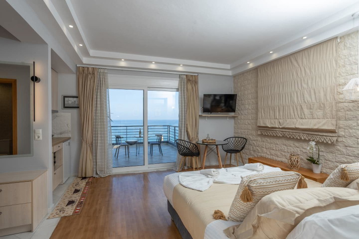 Heleniko - Sea View Luxury Studio - Greece
