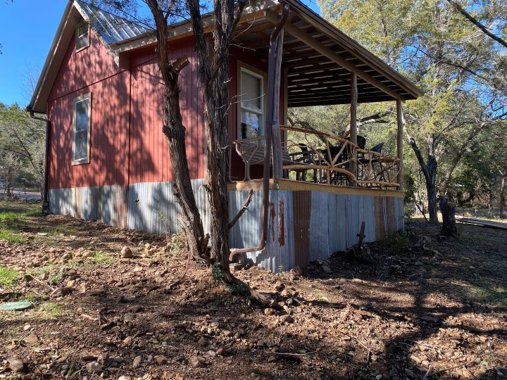 The Cowboy Cabin - Marble Falls, TX