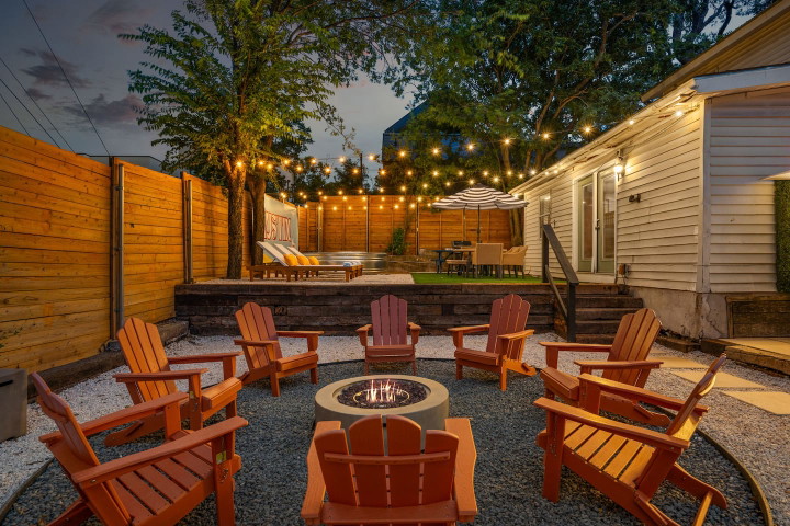 2 Houses | Bachelor Bachelorette Party | Downtown - Austin, TX