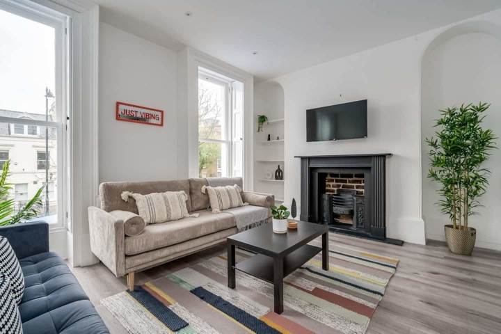 Queens Lofts | 1-bed Steps From Queens - Belfast