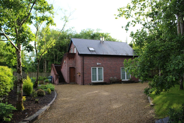 Lovely Tree Top Apartment, Sleeps Four People - Northern Ireland
