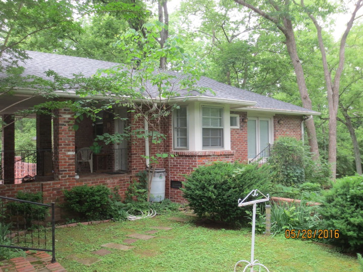 Cottage In Tall Trees Of West Nashville - Nashville, TN
