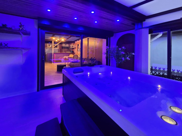 Séjour Romantique Avec Jacuzzi Privé Et Local Vélo - Rouffach
