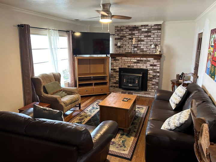 Charming 2 Bd 1 Bth House Heart Of Salinas - Salinas, CA
