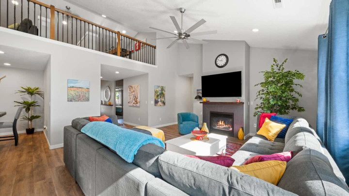 Casa Esperanza Retreat | Colleagues-family-friends - Burbank, WA