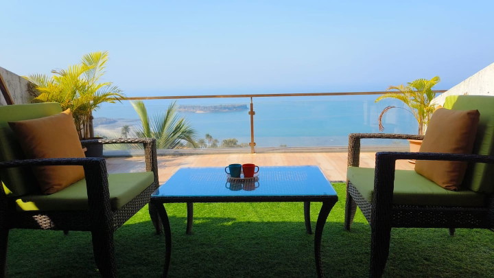 Seadeck 304 : Full Sea View 2bhk W Large Terrace - Dapoli