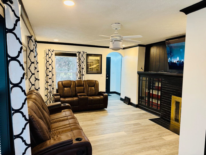 The Onyx Other - Your Home Away From Home - Indianapolis, IN