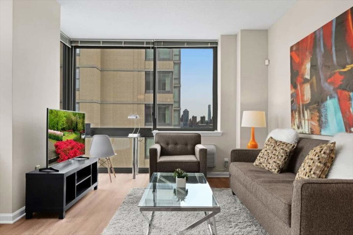 App Luxe/2ch/jersey City/piscine. -
