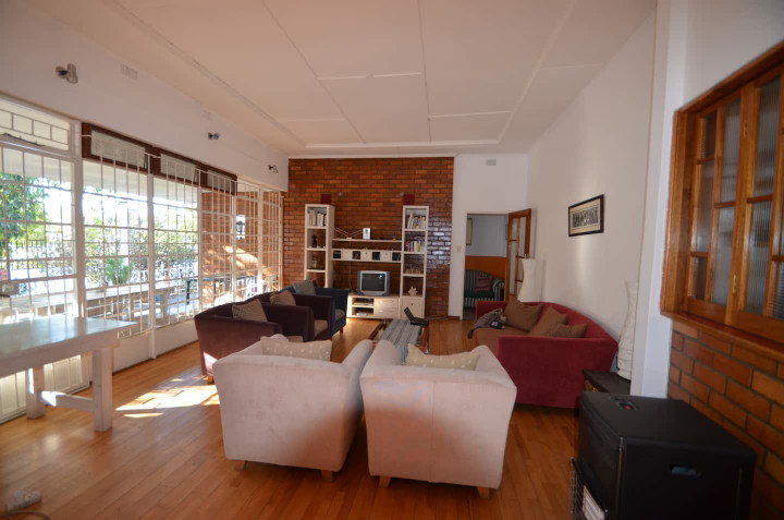 Ideal 2 Meet Other Travellers & Share Experiences - Namibia