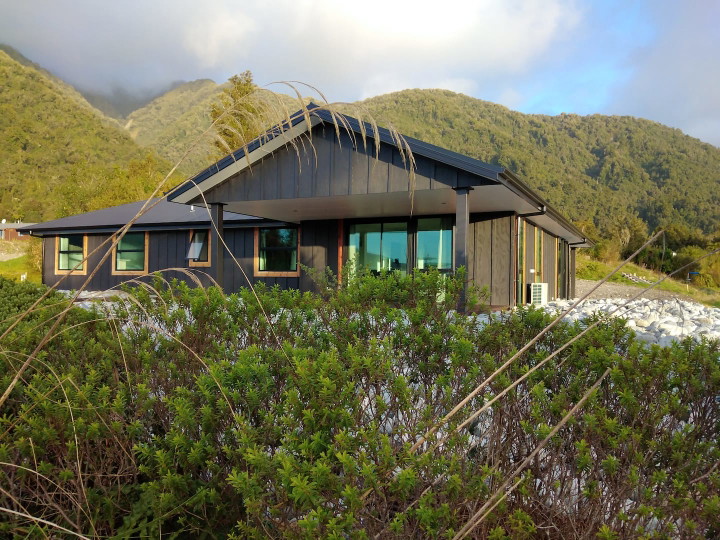 Franztastic Vibes - Franz Josef / Waiau