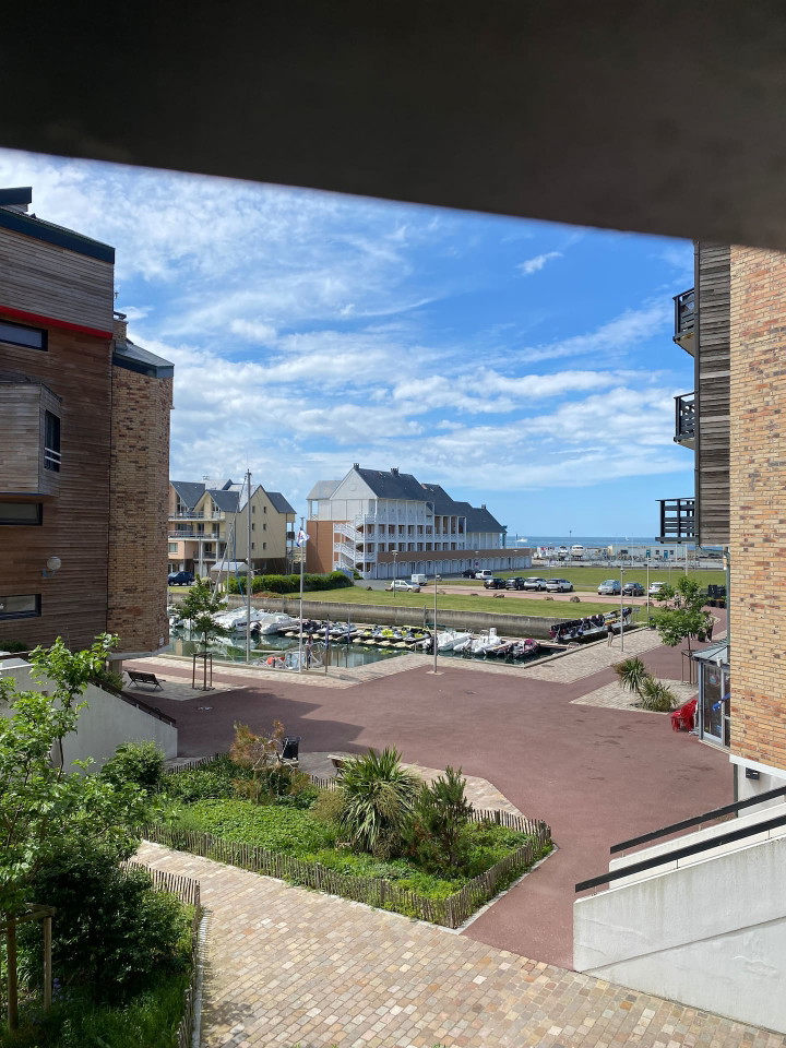 Marina Sunshine
Port Deauville - Deauville