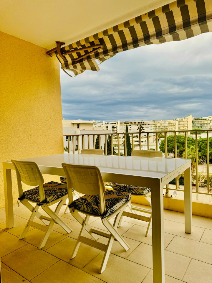 Luxury Apartment, Terrace Sleeps 8 - Cannes