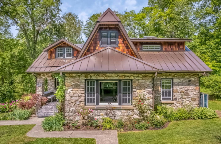 Riverfront Stone Cottage Private/ Hot Tub/ Boats - Gardiner, NY
