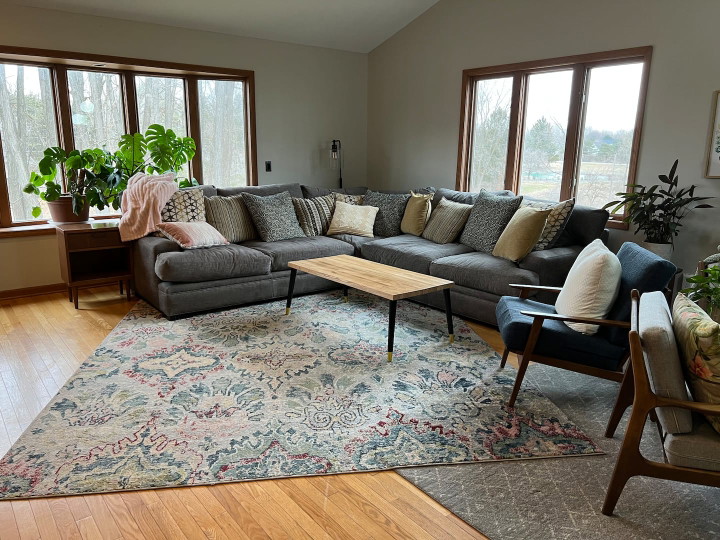 Plant-filled Small Farm Guest House - Howell, MI