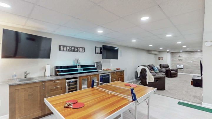 The Blitz House: Where Legends Unwind - Canton, OH