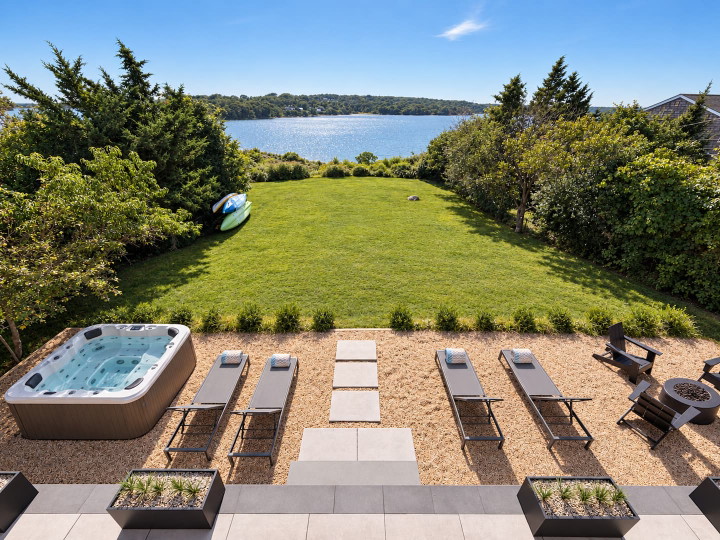 Ultra-luxe Montauk Waterfront | Sauna, Spa & Dock - Montauk, NY