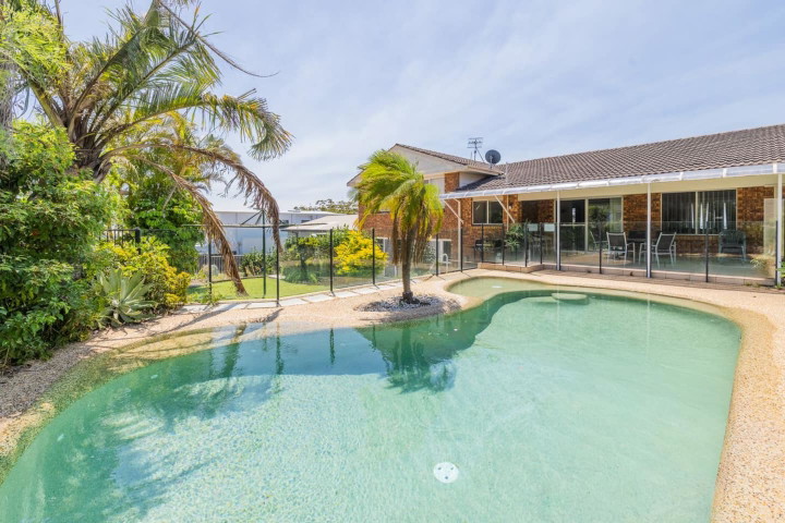 33 Gloucester St - Stunning Views And A Pool - Nelson Bay