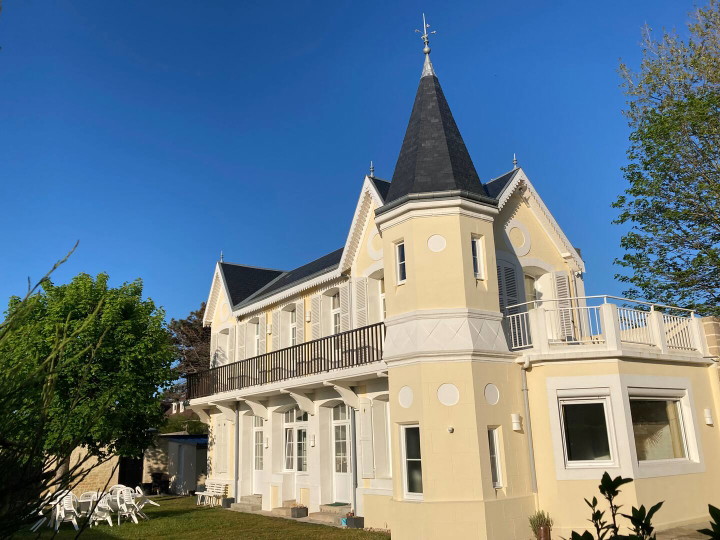 Le Grillon,
Accès Privatif à La Mer, Juno Beach - Luc-sur-Mer