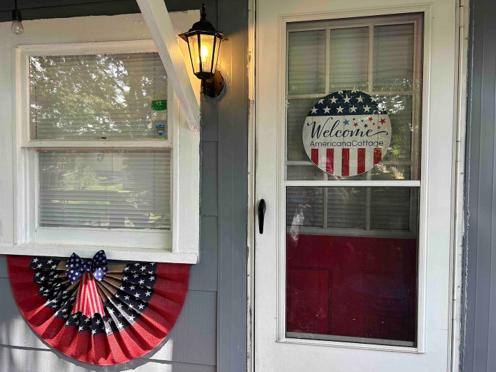 Americana Cottage At Luna Park Historic District - Charleston, WV