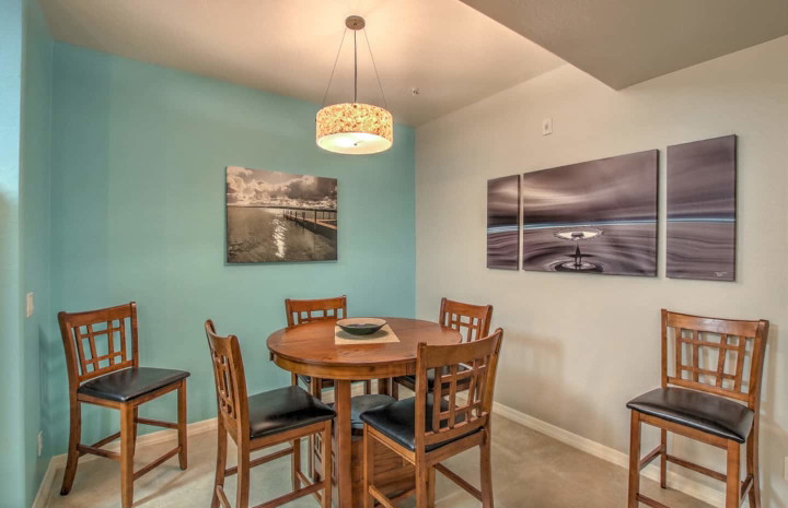 Nuevo Condominio Junto A La Piscina En La Planta Baja. - Mesa, AZ