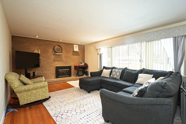 Large. Central. Family. Sleeps 8 - Midland, MI