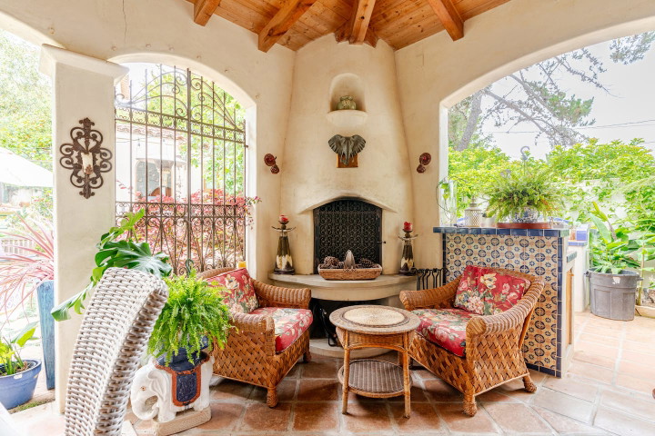 Dreamy Small Cottage In Tropical Garden Setting - Santa Barbara, CA