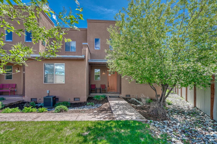 Dog Friendly- Downtown - River Front - Salida, CO