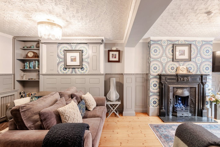 Derry City Centre Townhouse & Garden Sleeps 8 - Derry
