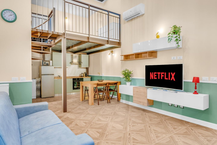 [Loft The Palm] Subway M2, Spacious & Parking - Italy