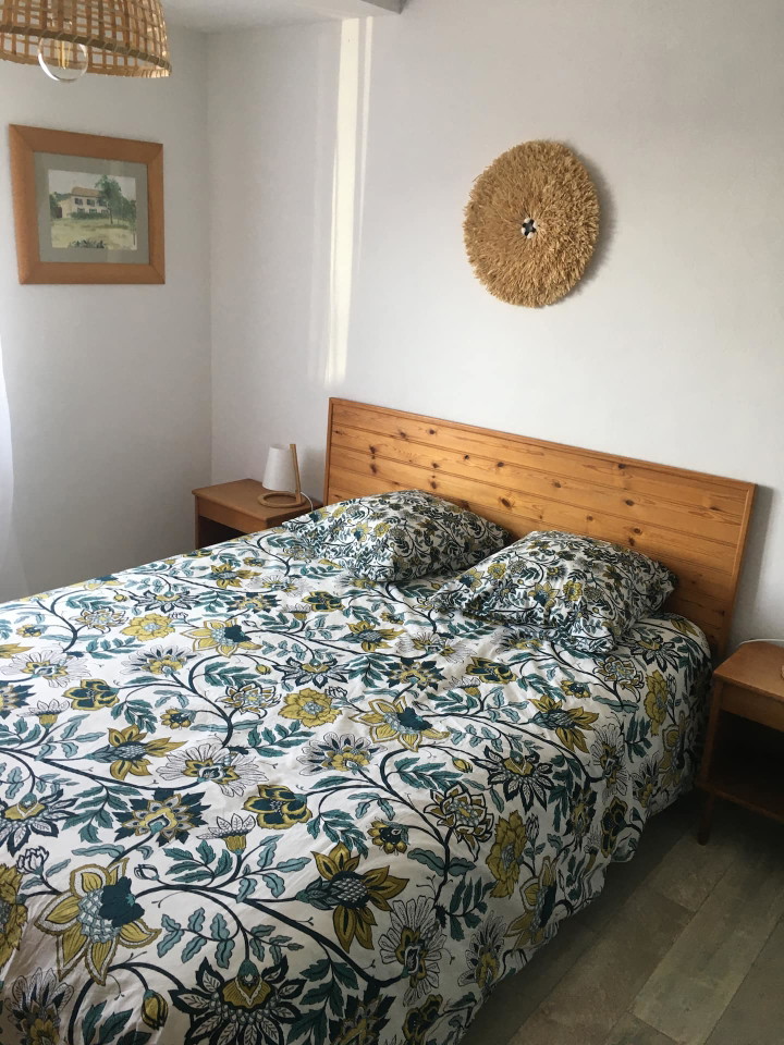 Beau Logement Dans Quartier Tranquille. - Pouzauges
