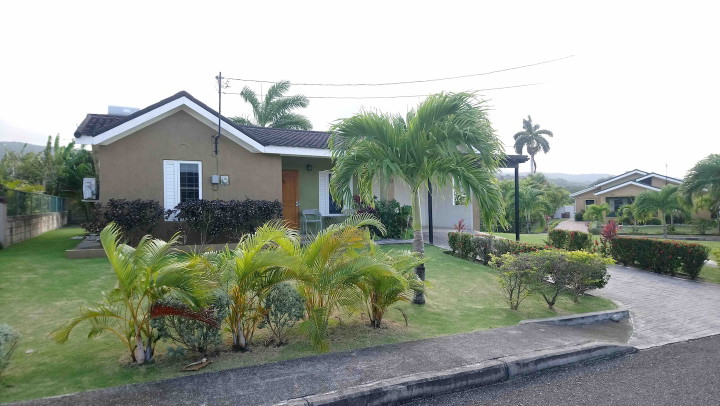Crimson Heights-private And Spacious Land Space. - Jamaica