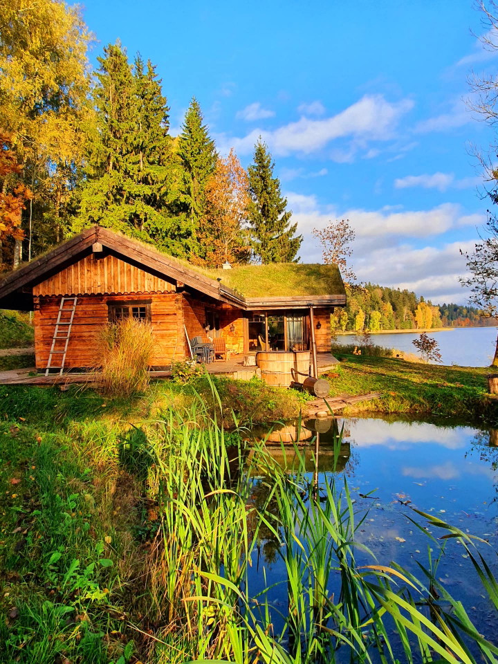 Log House With Sauna,hottub On The Shores Of Lake - Latvia