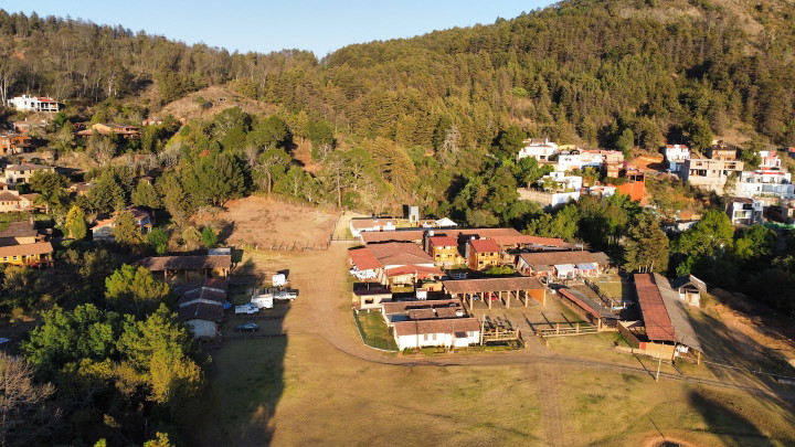 Zona De Camping En Granja Para Día De Muertos - Pátzcuaro