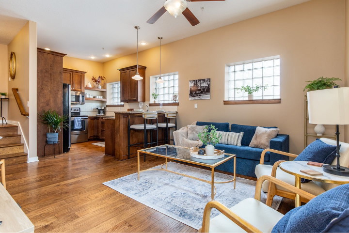 Historic Downtown | 1bd Full Apt - アイオワ州