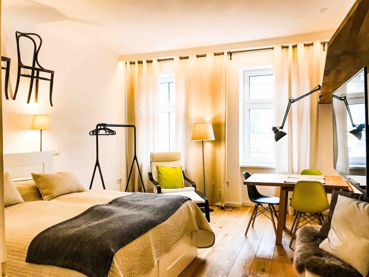 Wiener Schmäh Authentique & Douillet - Vienna