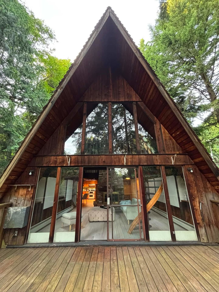 West Vancouver Forest Cabin Near Cypress - Bowen Island