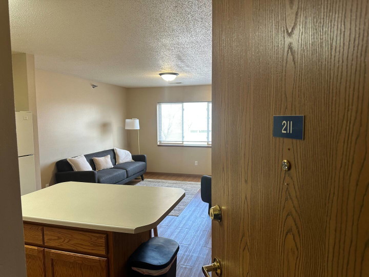 Relaxing Furnished 1br Apartment In Sioux Falls - Sioux Falls, SD