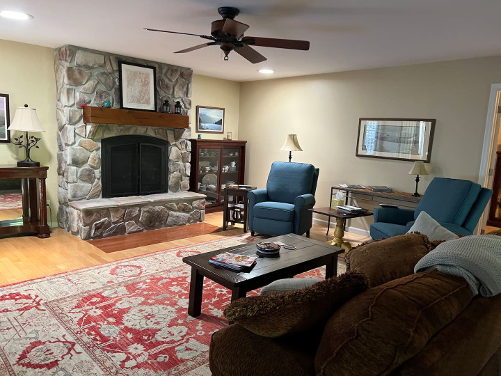 Stone Cottage On Greenbrier River Trail - Lewisburg, WV
