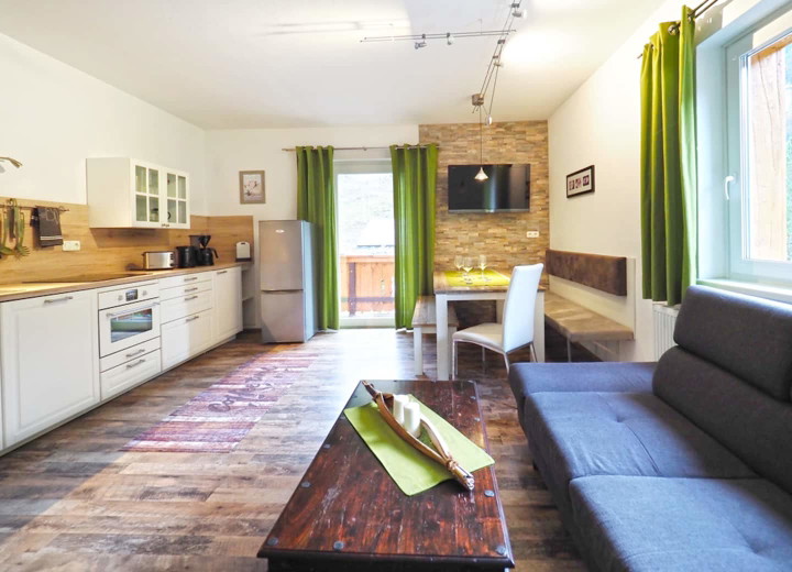 Comfortable Apartment With Large Garden - Zauchensee