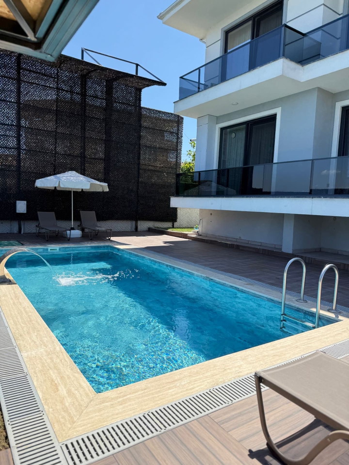 Sapanca Selvilla Sapancada Havuzlu Villa - Kocaeli