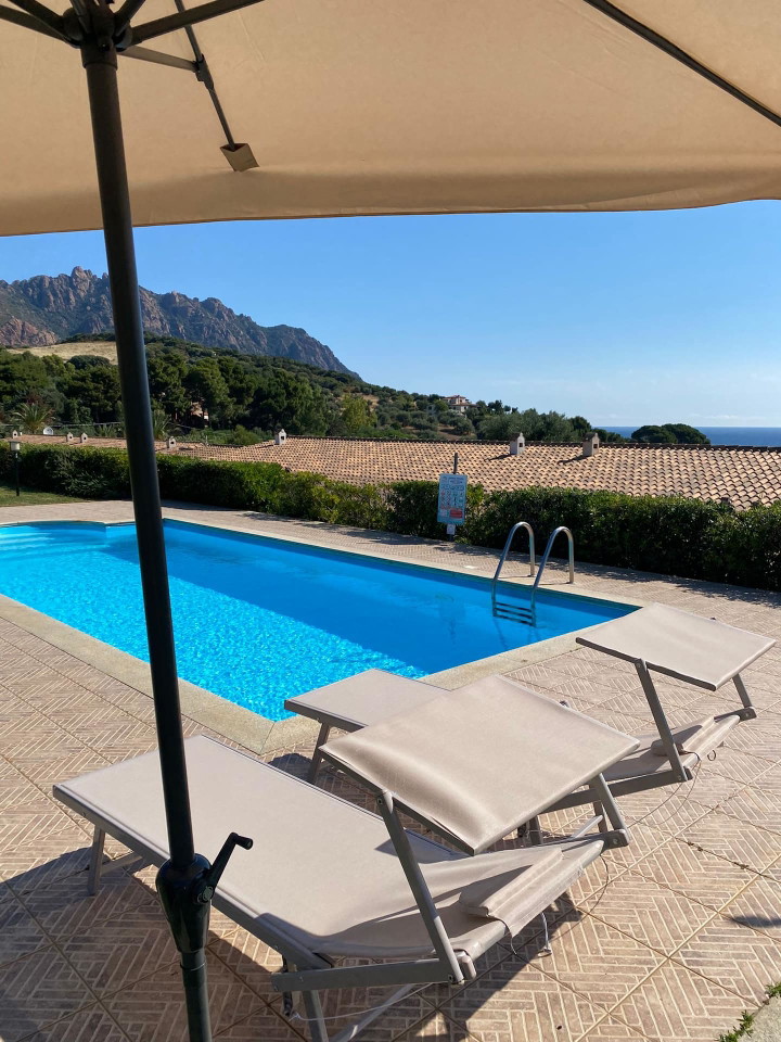 Maison De Mandy Et Dolly Avec Vue Sur La Mer Et Piscine - Tertenia