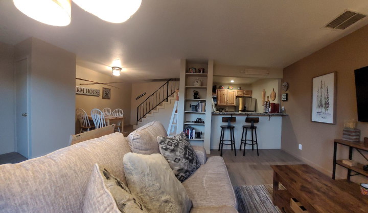 Private Patio Condo Close To Entertainment & More! - Sparks, NV
