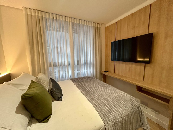 Apto Com Ar  Novo E Confortável No Batel  Ap920 - Curitiba