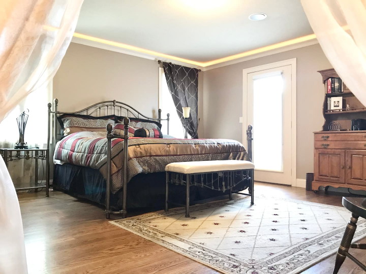 Private Sanctuary In City + Jacuzzi Patio Backyard - Massachusetts
