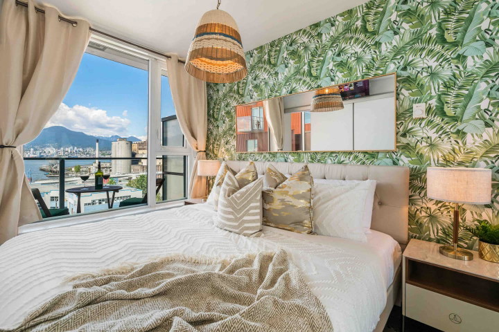 Mountain&oceanview - King Bed/freeparking - Vancouver