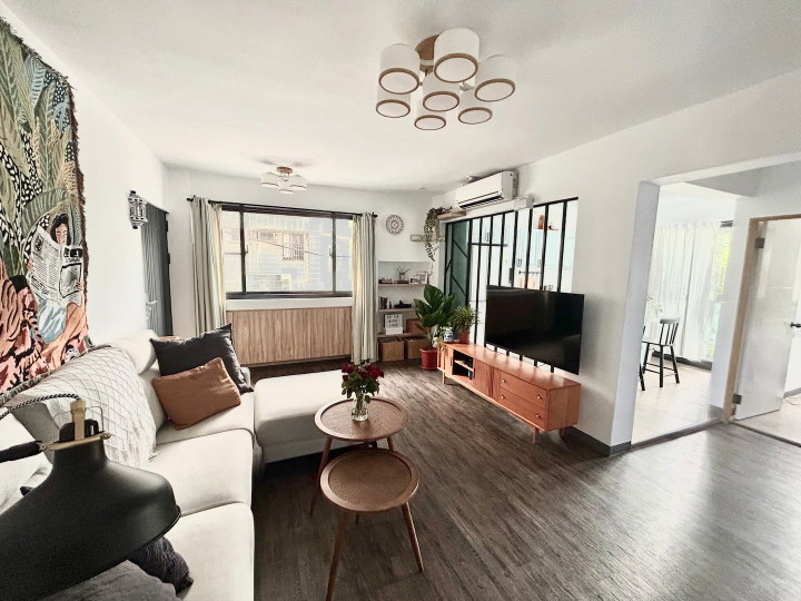 Mountain View Lighting Whole Apartment | European Kitchen  Walk-in Closet - Kaohsiung City