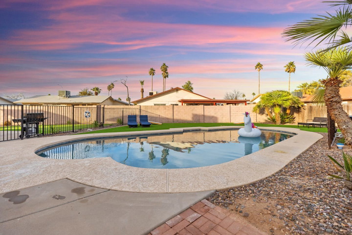 Central Resort W/ Pool-mini Golf-king Bed-wifi - Mesa, AZ