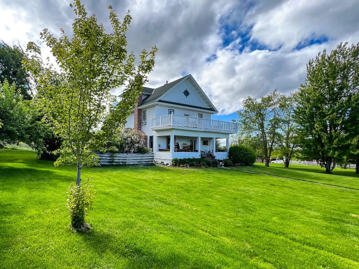 Farmhouse Manor - Ellensburg, WA