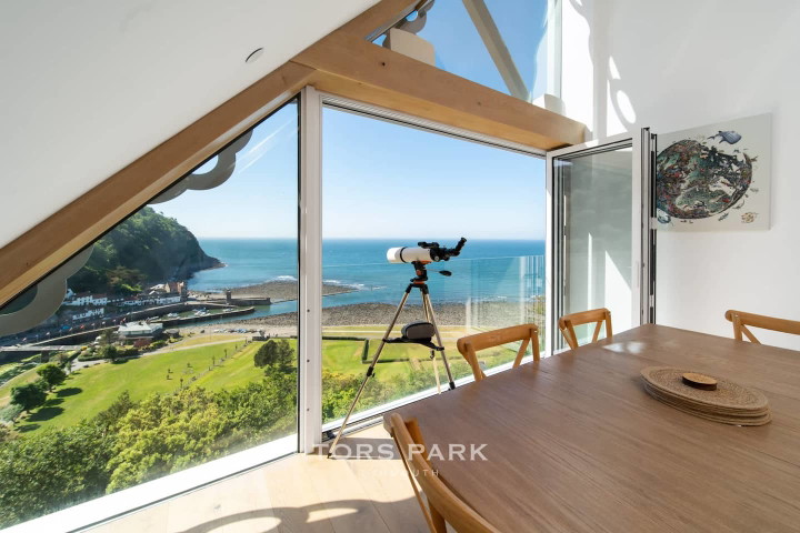 Coastal Penthouse | 3 Bed | Stunning Sea Views - Exmoor